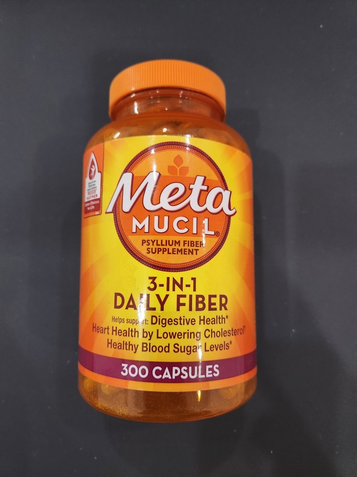 Metamucil Fiber 3-in-1 Psyllium Fiber Supplement 300 Capsules EXP 10/ ...