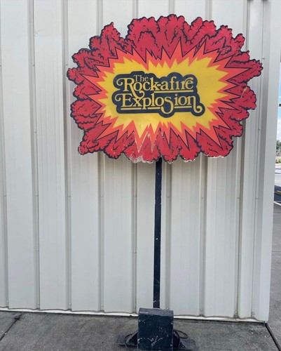 The Rock-afire Explosion Sign from Showbiz Pizza Place & Billybob's ...