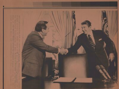 1982 Ronald Reagan Fred Napolitano handshake Washington - Original ...