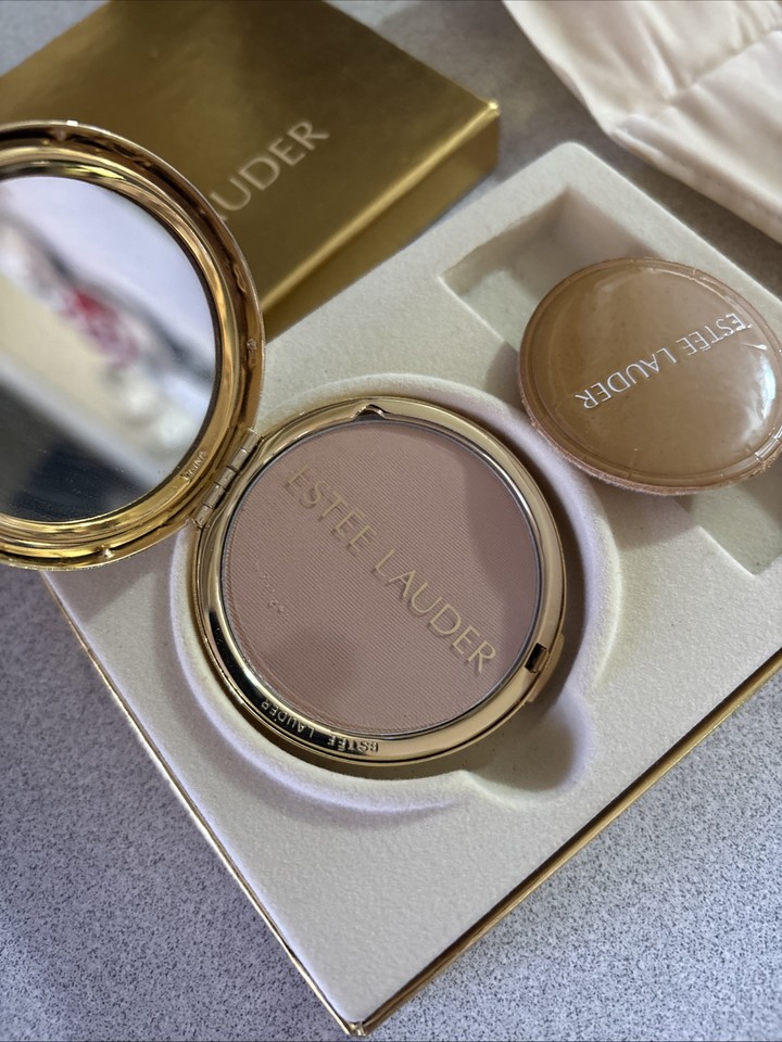Estee Lauder Golden Alligator Slim Compact Lucidity Translucent Powder ...