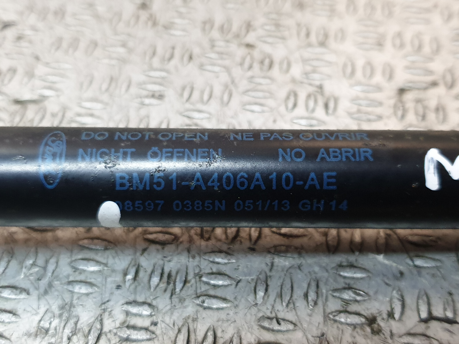 FORD FOCUS MK3 2015 - 2018 TALIGATE GAS STUTS BM51-A406A10-AE | eBay