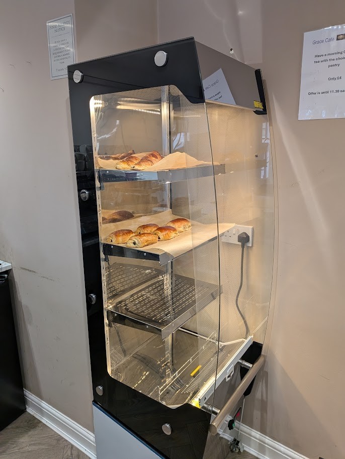Buffalo Multideck Heated food display slimline Less than one month old ...