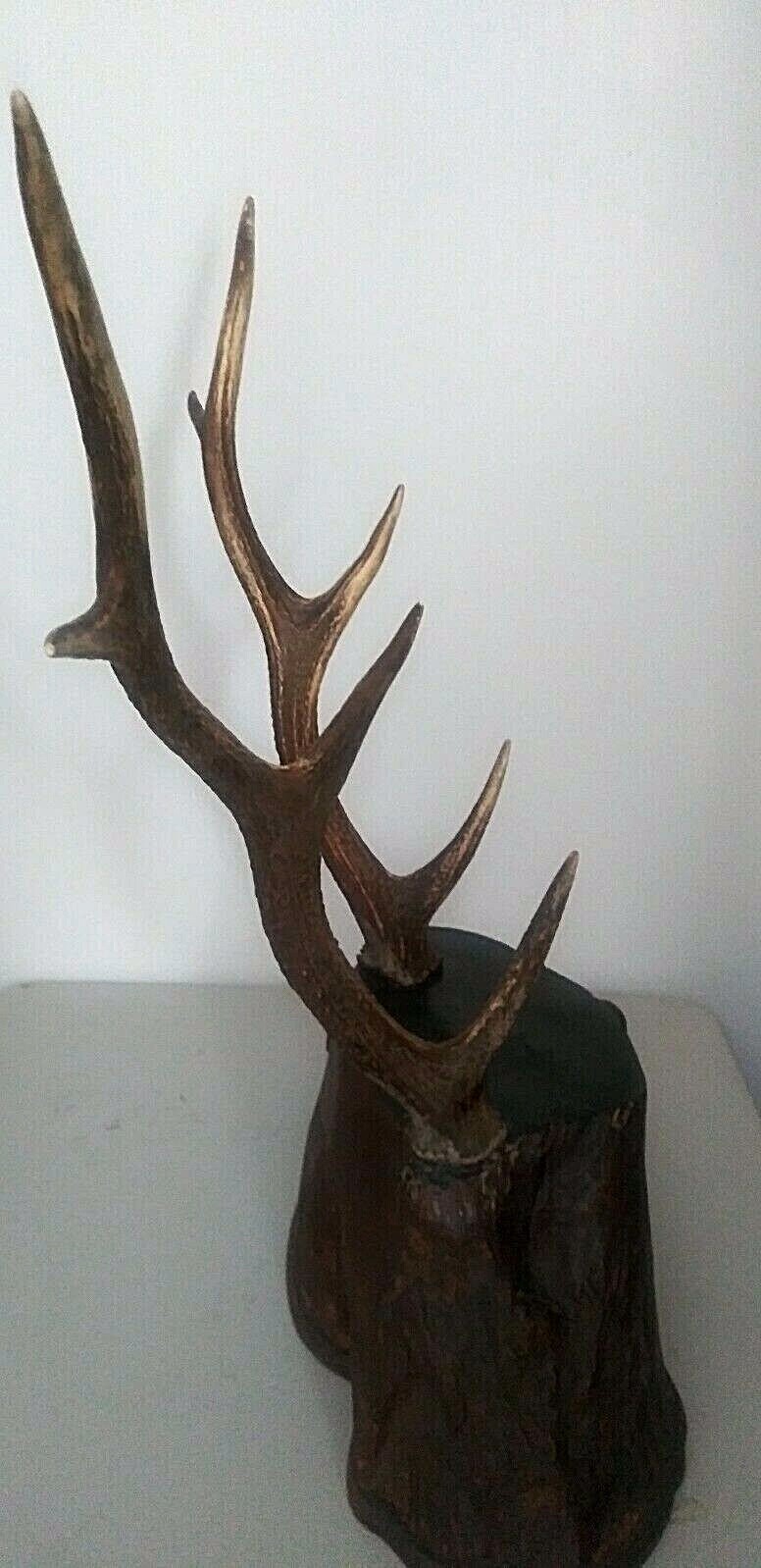 Deer antler display stand for your collector knife or swords ... Guns ...