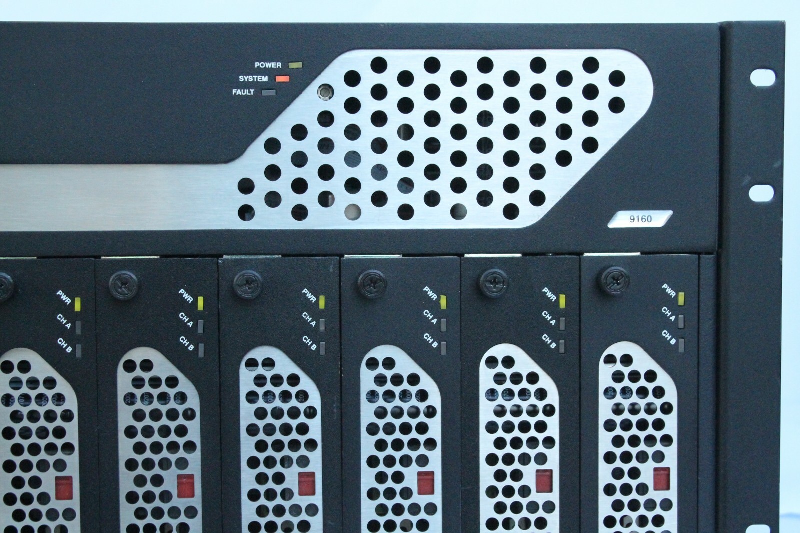 TITAN MODULAR MAINFRAME AMPLIFIER IEDT9160L 9 IEDT6472L DUAL CHANNEL ...