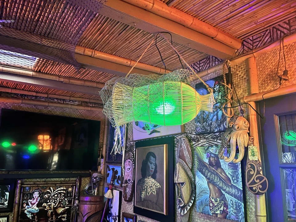 NEW Rattan Fish Trap Lamp W/ Real Puffer Fish Green Led Smokin Tikis ...