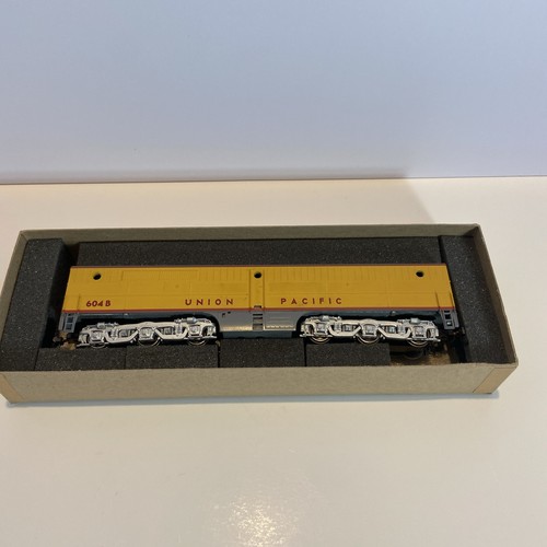 Athearn HO Union Pacific PB-1 Powered Diesel Locomotive #604B LN New ...