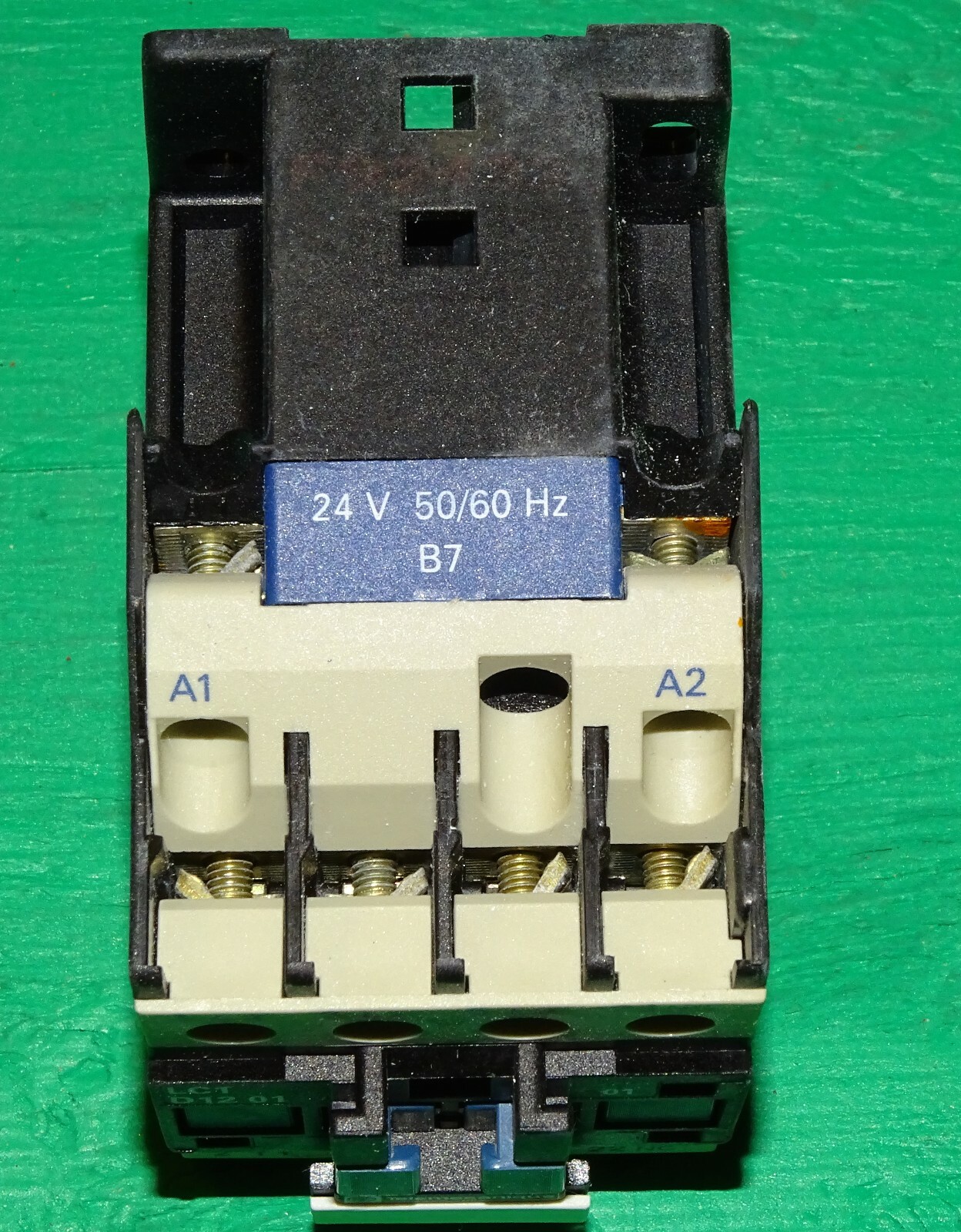 NEW Telemecanique LC1D1201B7 Contactor, 24 | Grelly USA