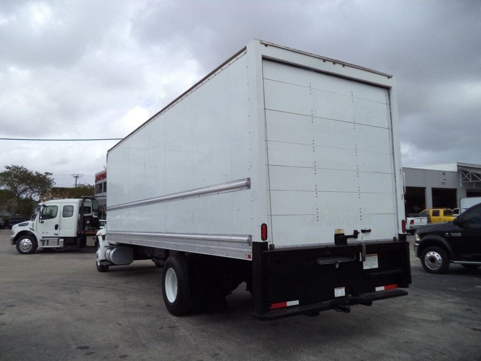 2019 International 4300 26FT DRY BOX TRUCK. RAMP. 25,950LB GVWR *UNDER ...