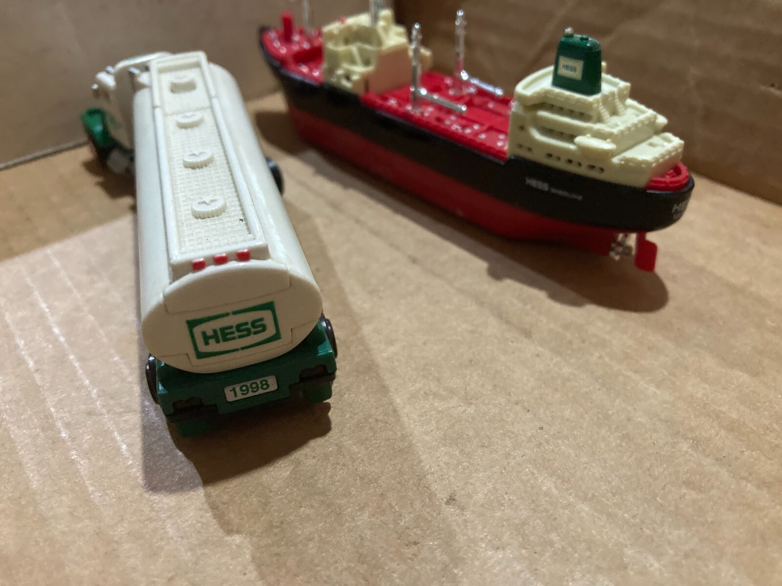 VINTAGE LOT OF 2 -1998 HESS TRUCK MINIATURE MINI + 2002 MINI HESS ...