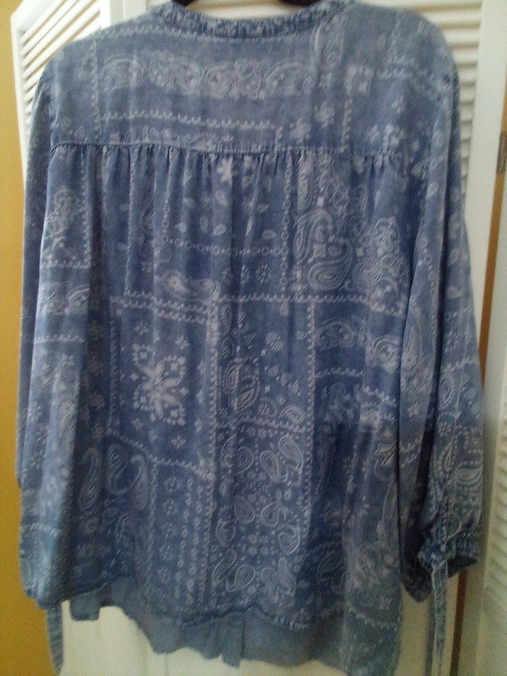 CATO BLUE/WHITE BUTTON DOWN FRONT 3/4 SLEEVES TOP 22/24W | eBay