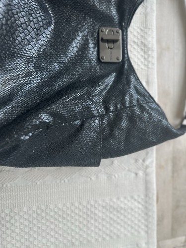 Kenneth Cole Black Leather 17" Wide Slouchy Hobo Shoulder Bag with side ...