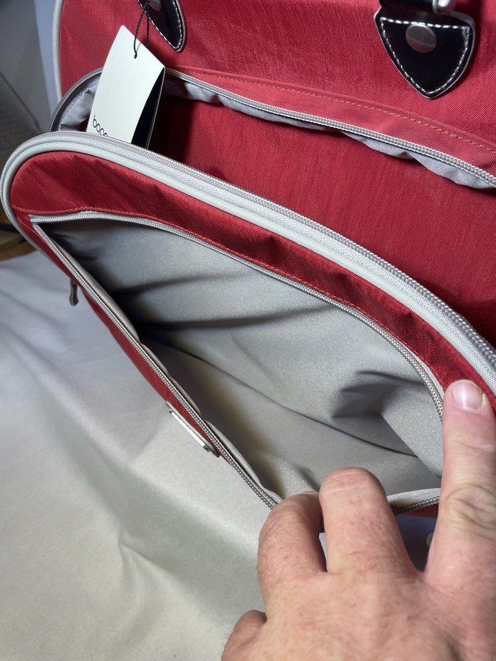 Baggallini Rolling Underseat/Carry on Travel red tote Bag small scuff ...