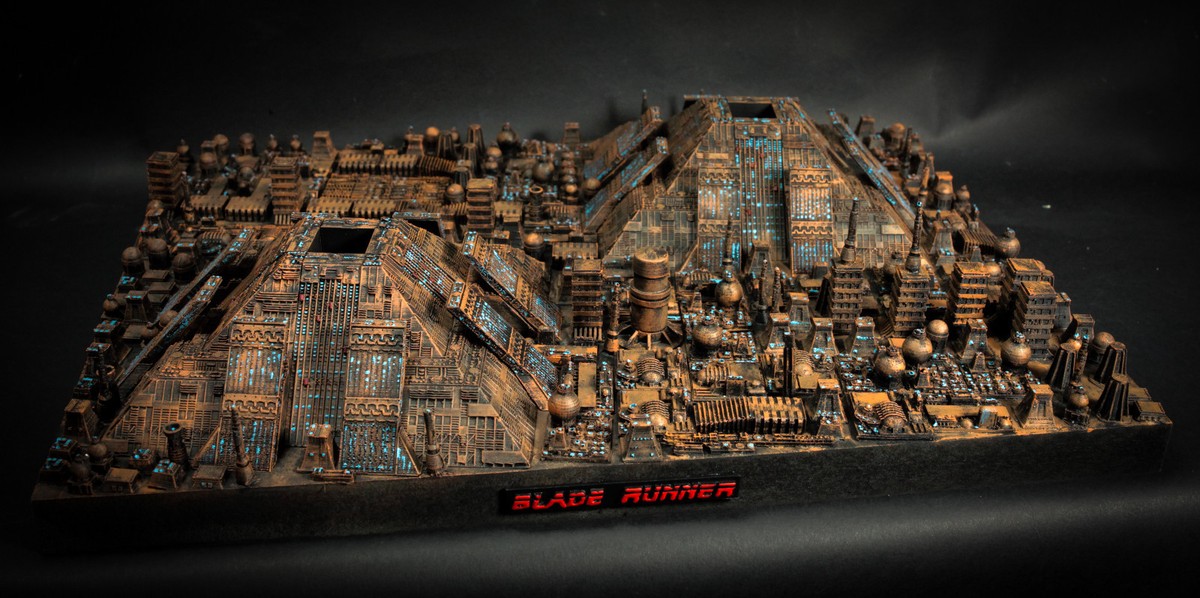 Blade Runner Tyrell File:The Blade Runner Tyrell Skyscraper Model.jpg