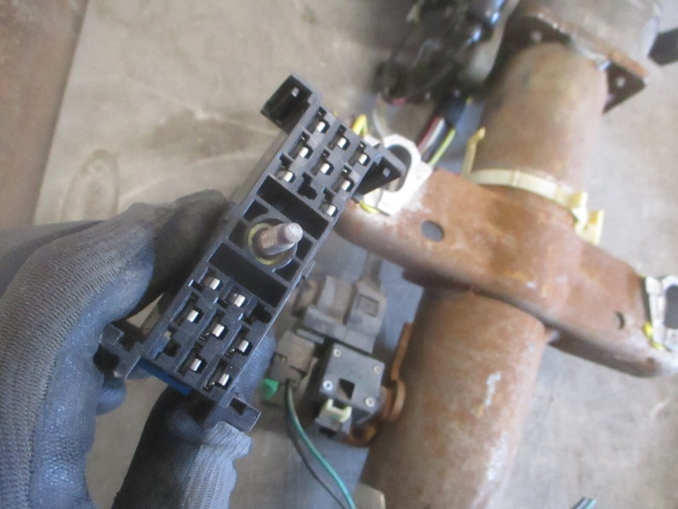 Tilt Steering Column with Key 4.3 V6 CHEVY ASTRO VAN 97 98 99 00 01 02 ...