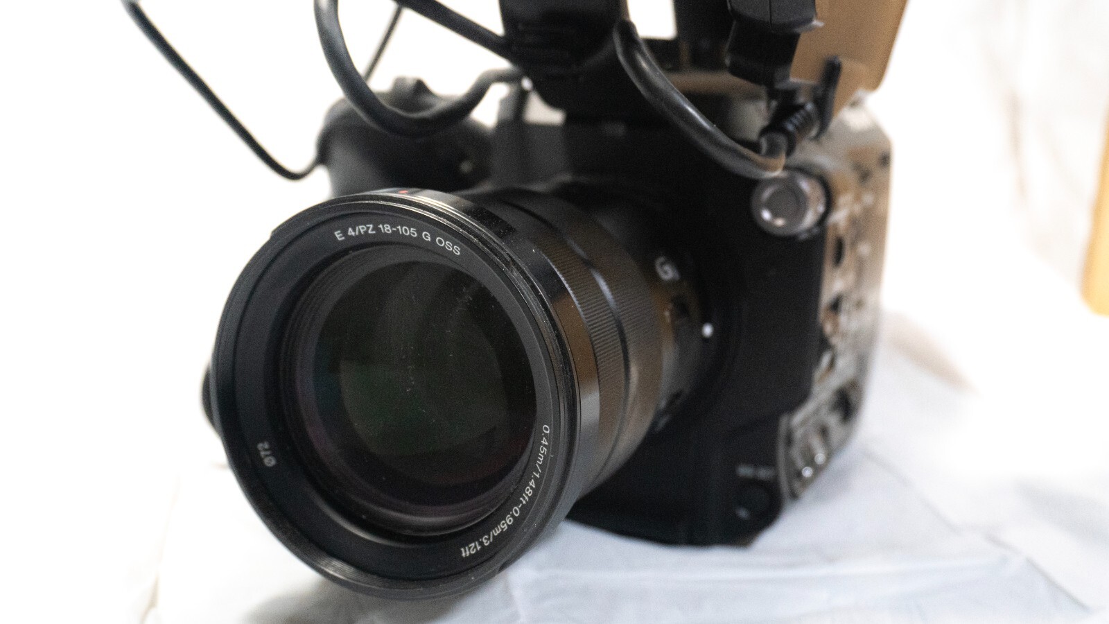 Sony PXW-FS5M2 PXW-FS5 II 4K Video Camera. 18-105mm E 4/PZ G OSS. VERY ...