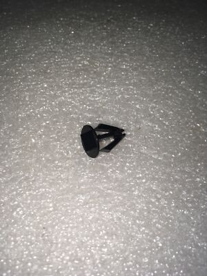 2005-2013 CHEVY CORVETTE FRONT BUMPER COVER FASCIA RETAINER CLIP NEW GM ...