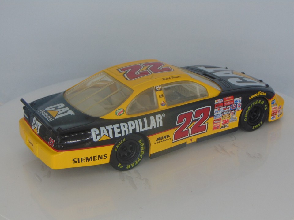 HASBRO 1999 WARD BURTON #22 PONTIAC GRAND PRIX CATERPILLAR NASCAR 1:24 ...
