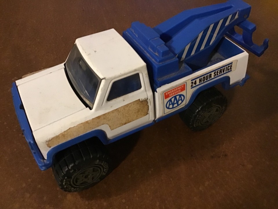 Tow truck 1979 Buddy L Corp Emergency Services Tow Pickup ~ AAA ~ Metal ...