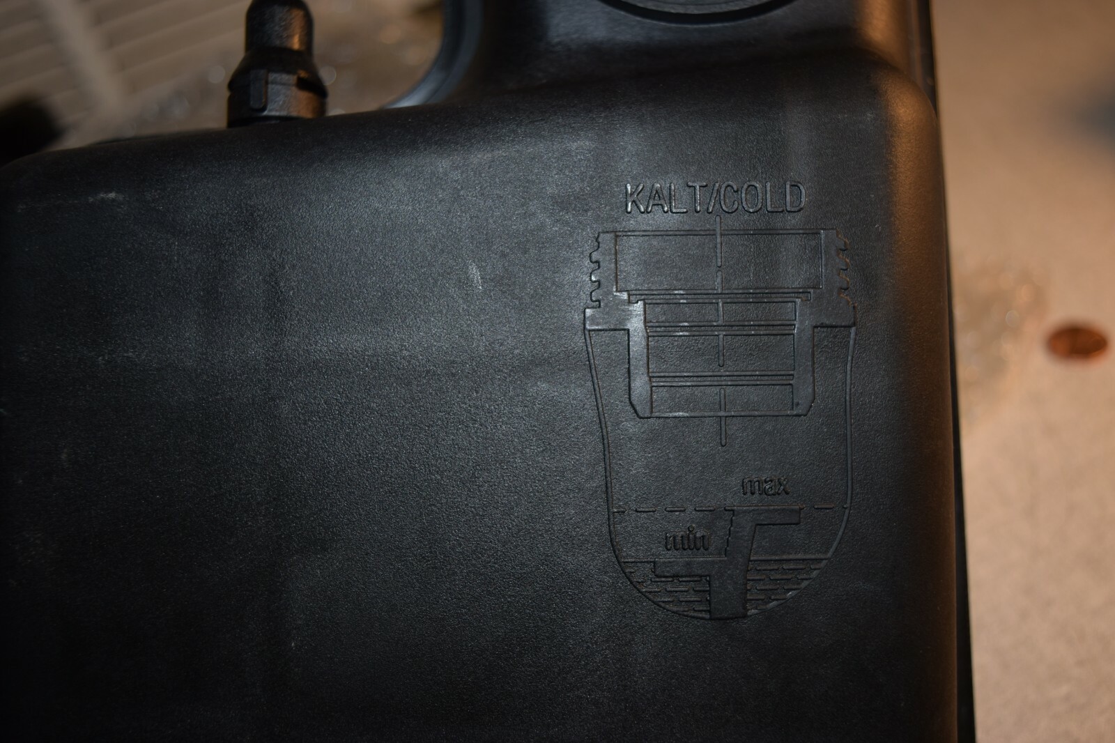 URO Parts URO007495 Expansion Tank 17137543003 | eBay