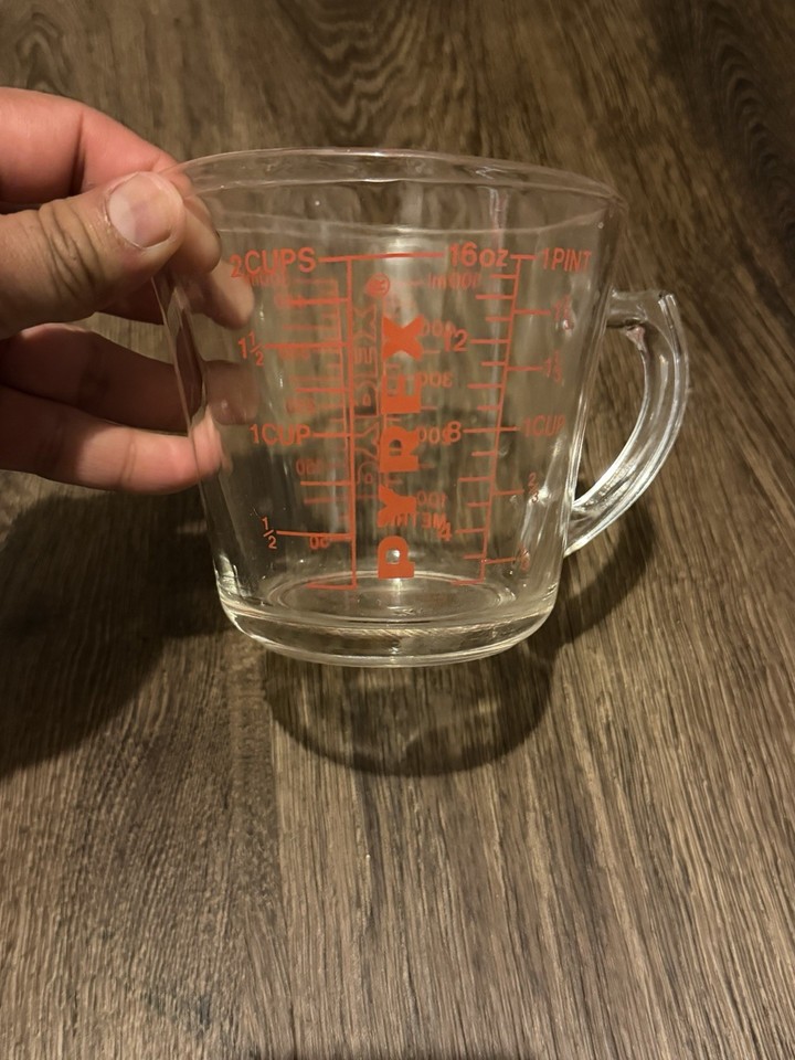 Set of 4 Pyrex Glass Measuring Cups w/Spouts Red Letters Clear 1,1,2,&4 ...
