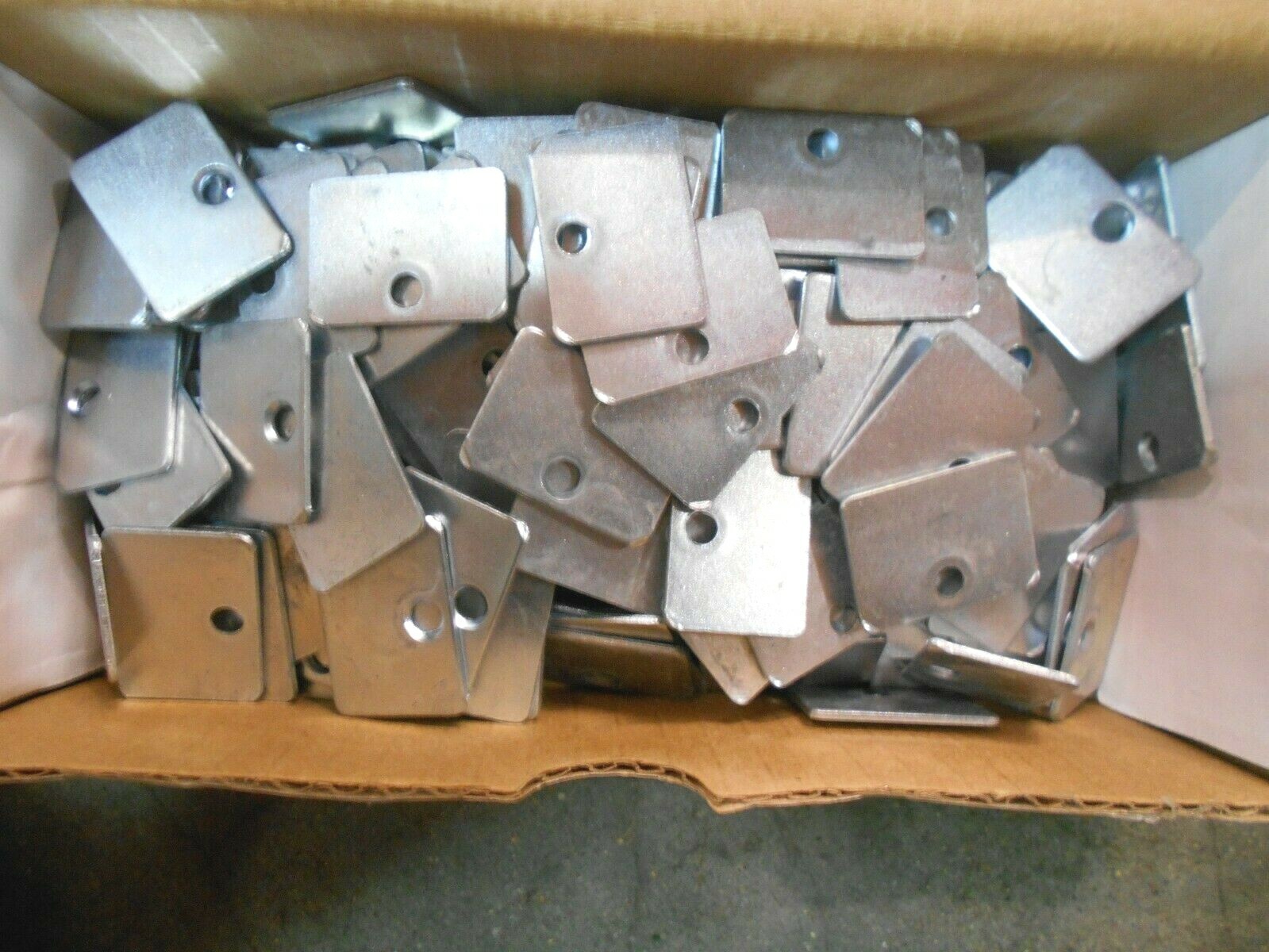 200-Pk Blank Steel Zinc Tabs 1-1/8" x 7/8" x 1/16" w/screws | eBay