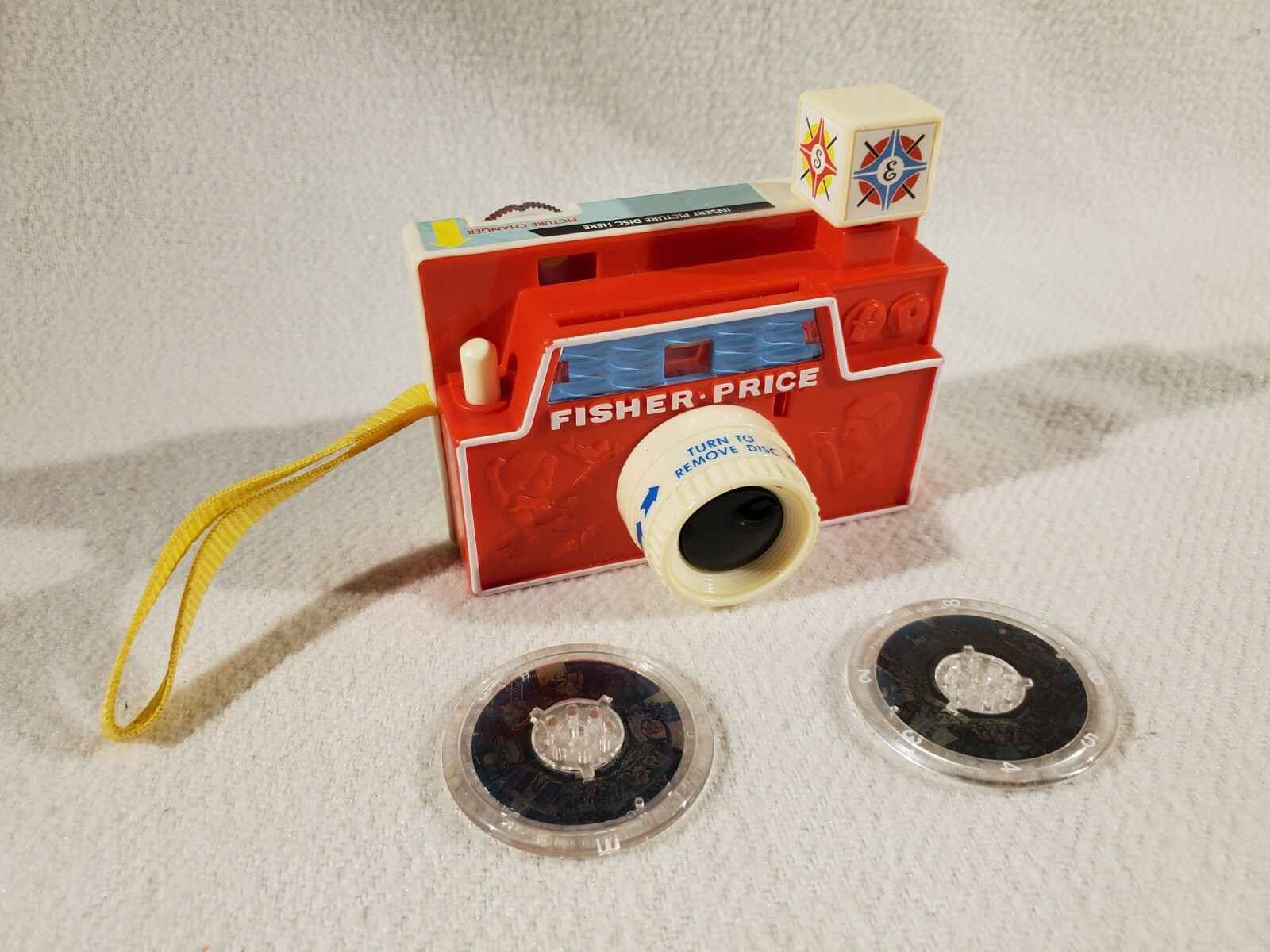 Vintage Fisher Price Red Changeable Picture Disc Toy Camera w/ 2 ...