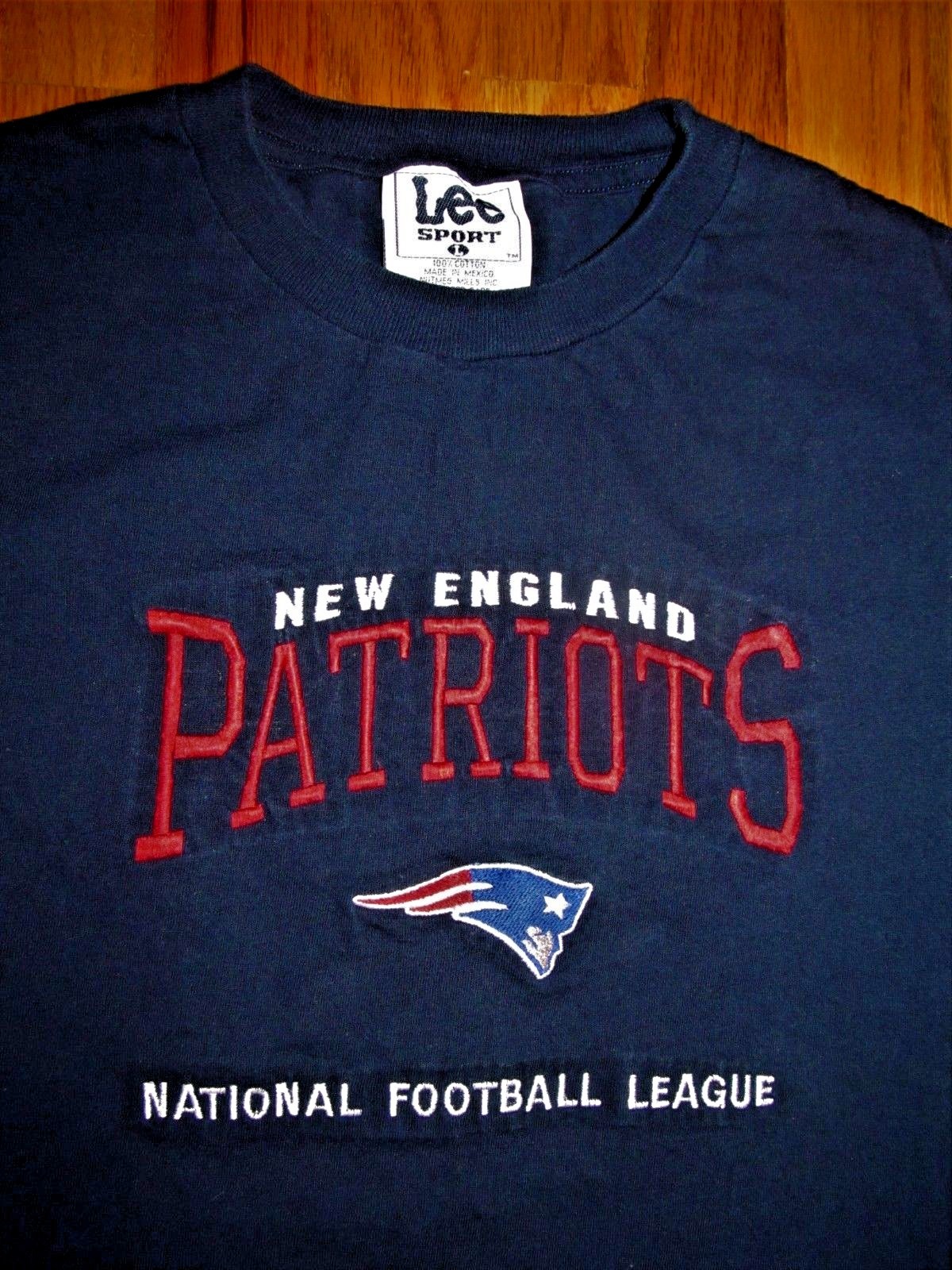 New England Patriots, Large Embroidered Lettering, Lee S/S Shirt (Photo ...