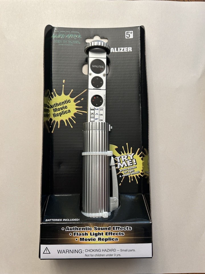 Universal Studios Men In Black Neuralizer Replica NEW Sounds & Lights ...