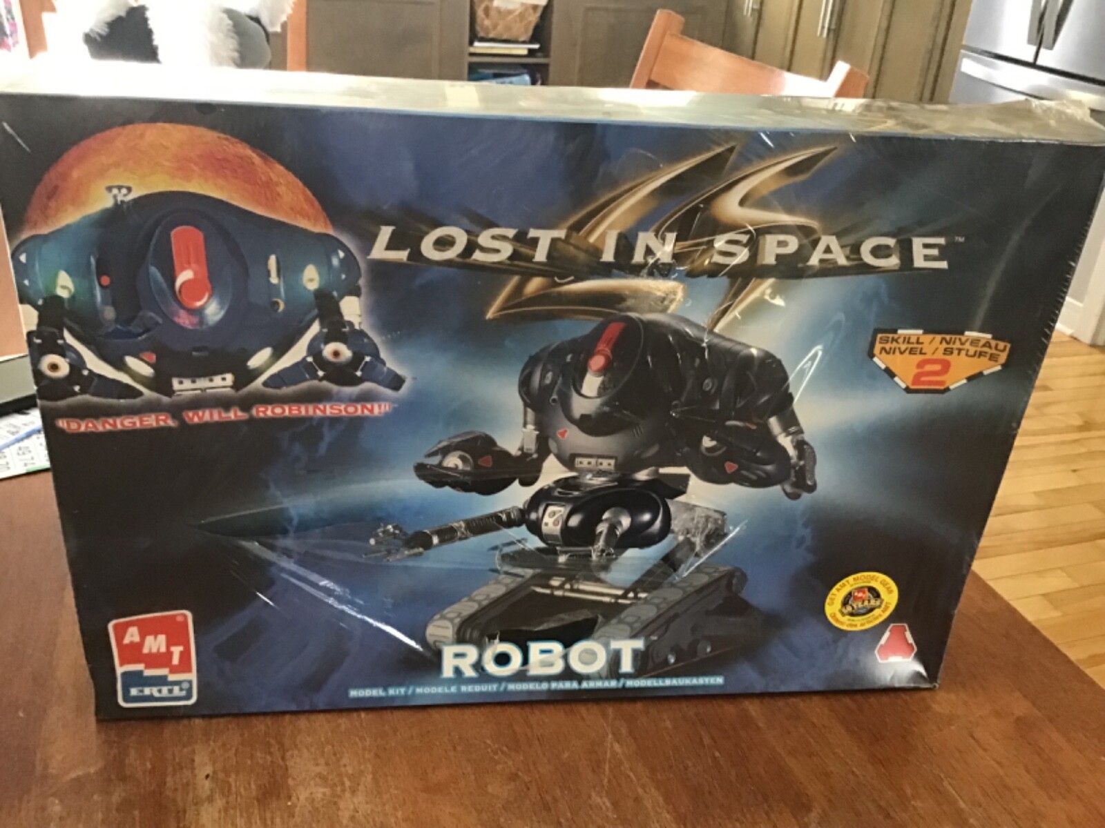LOST IN SPACE 1998 THE ROBOT MODEL KIT AMT ERTL BRAND NEW SEALED LOOK ...