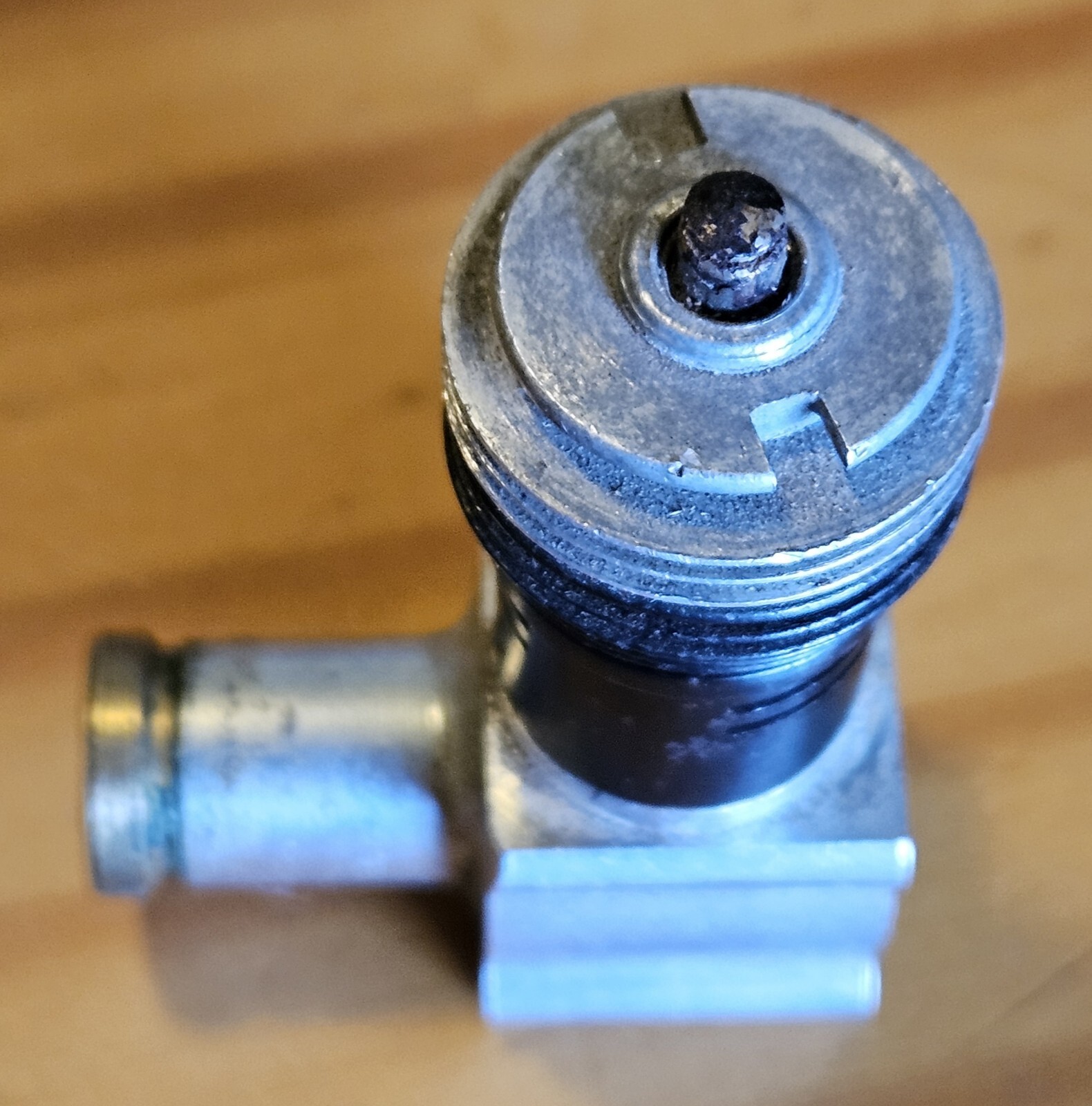 Vtg Cox .049 Airplane Seized Engine with Metal Gas Tank piston doesn't ...