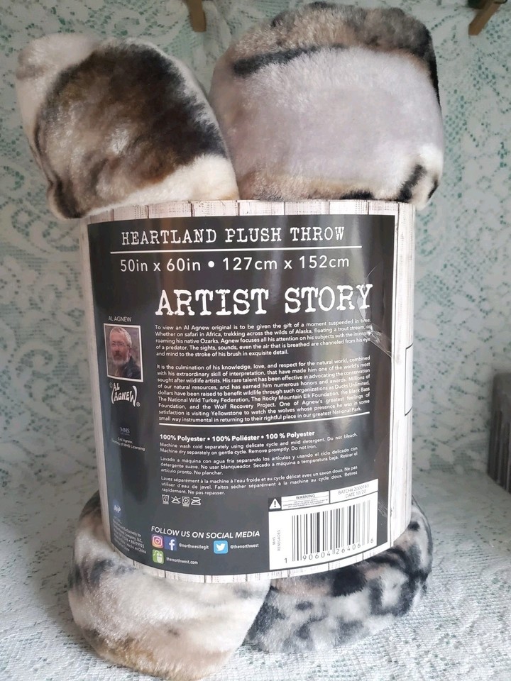 Wild Frontier 50”x 60” Wilderness Wolf Pack Plush Throw Blanket - No ...