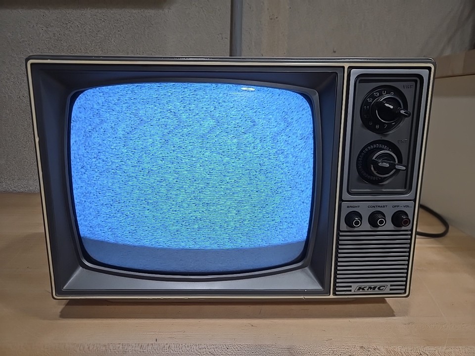 VTG KMC Retro Gaming CRT TV KMB-1221G Television B&W 12" Solid State ...