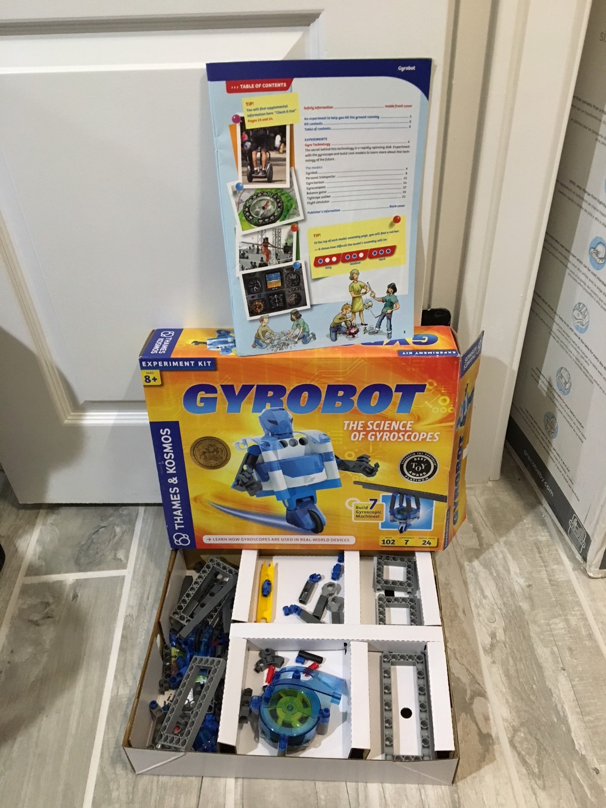 Thames and Kosmos Gyrobot-Gyroscopic Robot Kit (pre-owned) | eBay