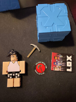Roblox Series 9 ISLAND ROYALE BUS DRIVER W/ Tropical Battle Axe Code | eBay