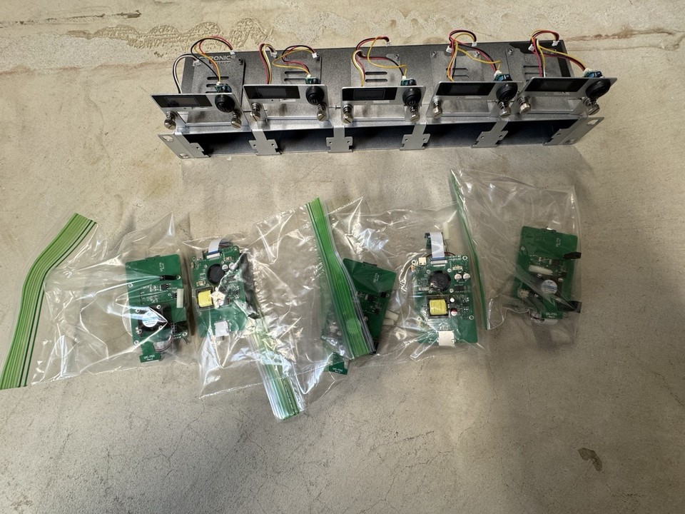 UCTRONICS for Raspberry Pi Rackmount Complete Enclosure 2.0 with PoE ...