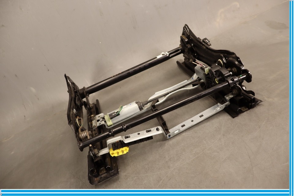10-17 Mercedes E550 E350 W212 Front Left Side Lower Seat Track Frame ...