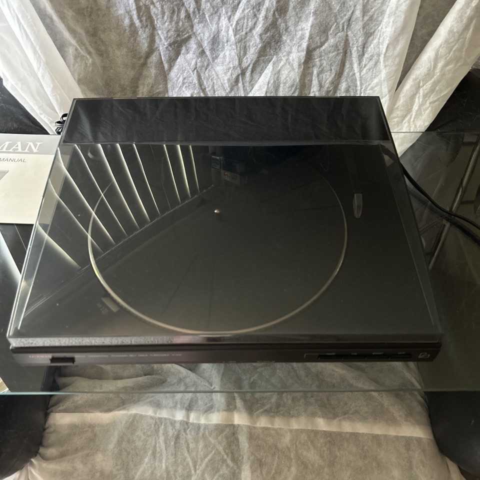 Luxman P-102 Fully Automatic Tangential Tracking Turntable | eBay