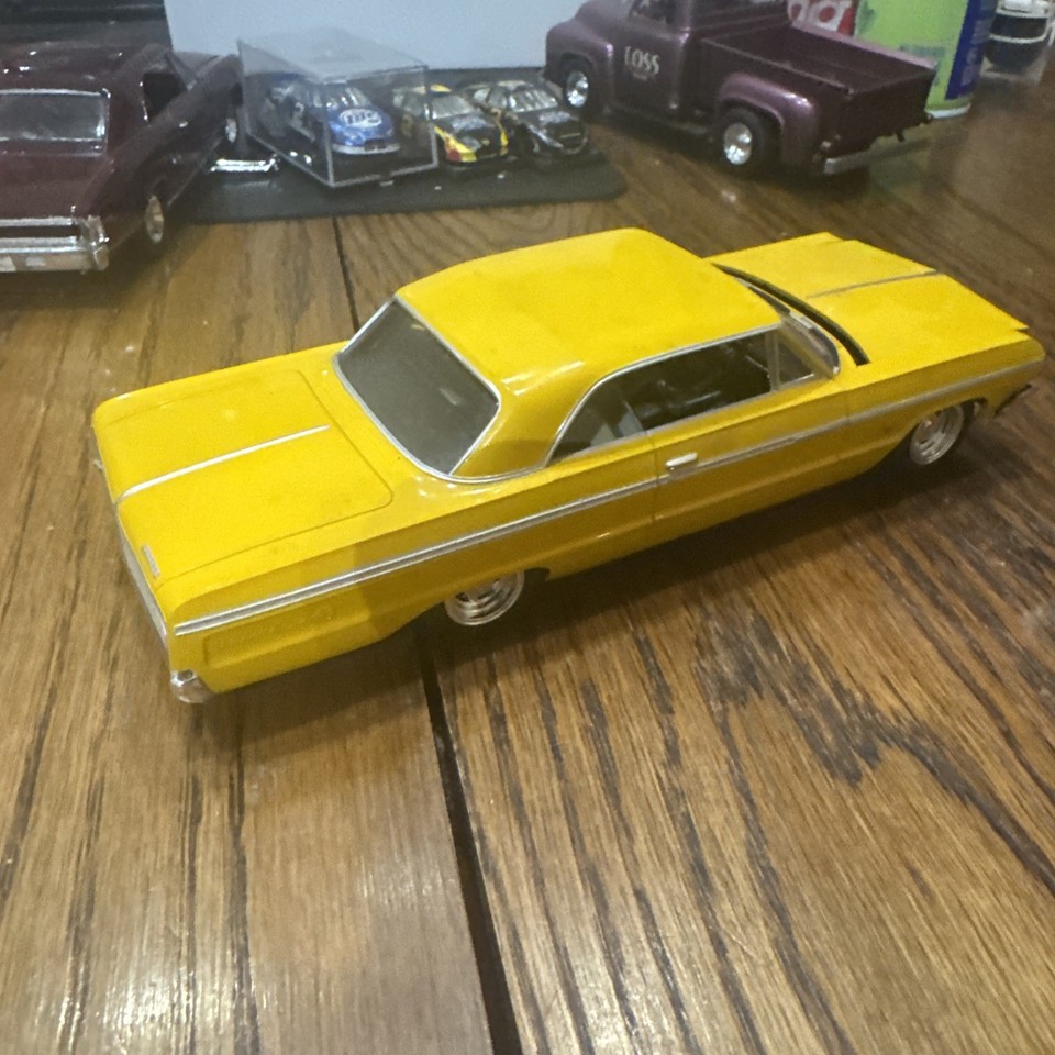 AMT '64 Chevy Impala SS Built Model 1/25 Custom Gold Detailed Trim ...