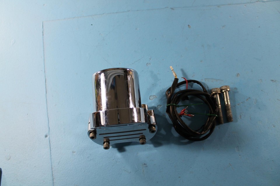 1399 99 HARLEY-DAVIDSON SOFTAIL TACHOMETER RISER BRACKET MOUNT ...