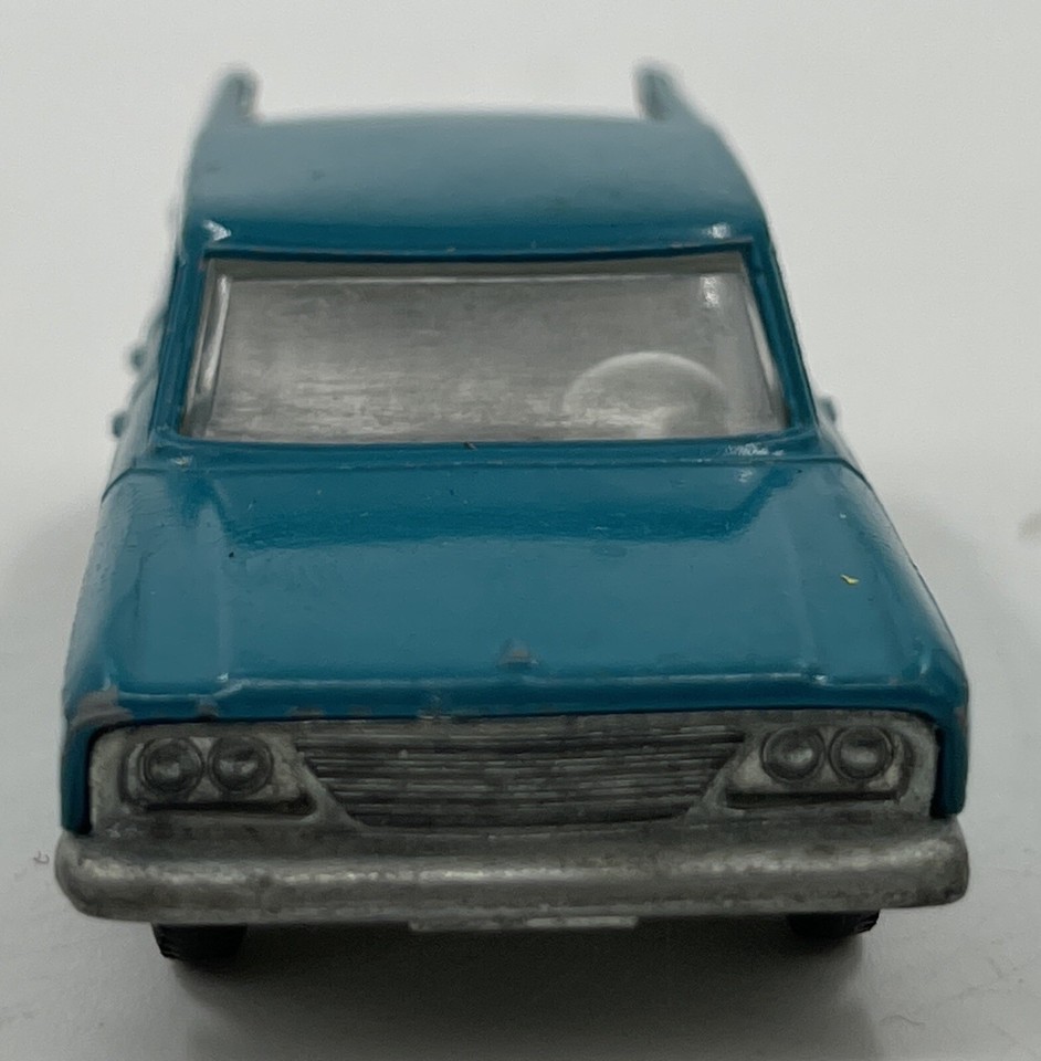 Matchbox Vintage #42 Studebaker Lark Wagonaire 1965 by Lesney in ...