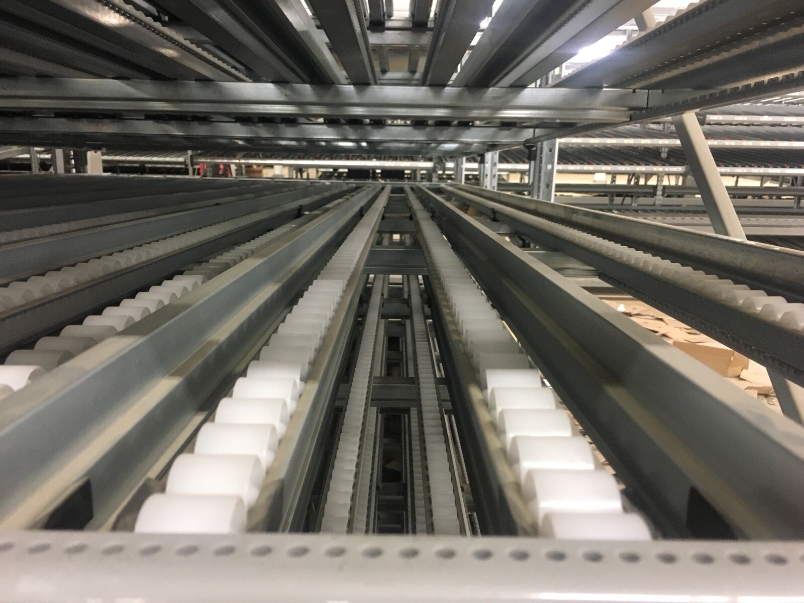 Roller Track 5m Lengths Gravity Roller Conveyor Skate Wheel Plastic ...