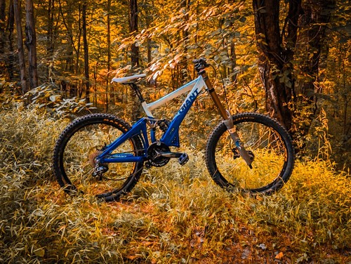 Giant Glory DH Full Suspension Mountain Bike ***GREAT CONDITION ...