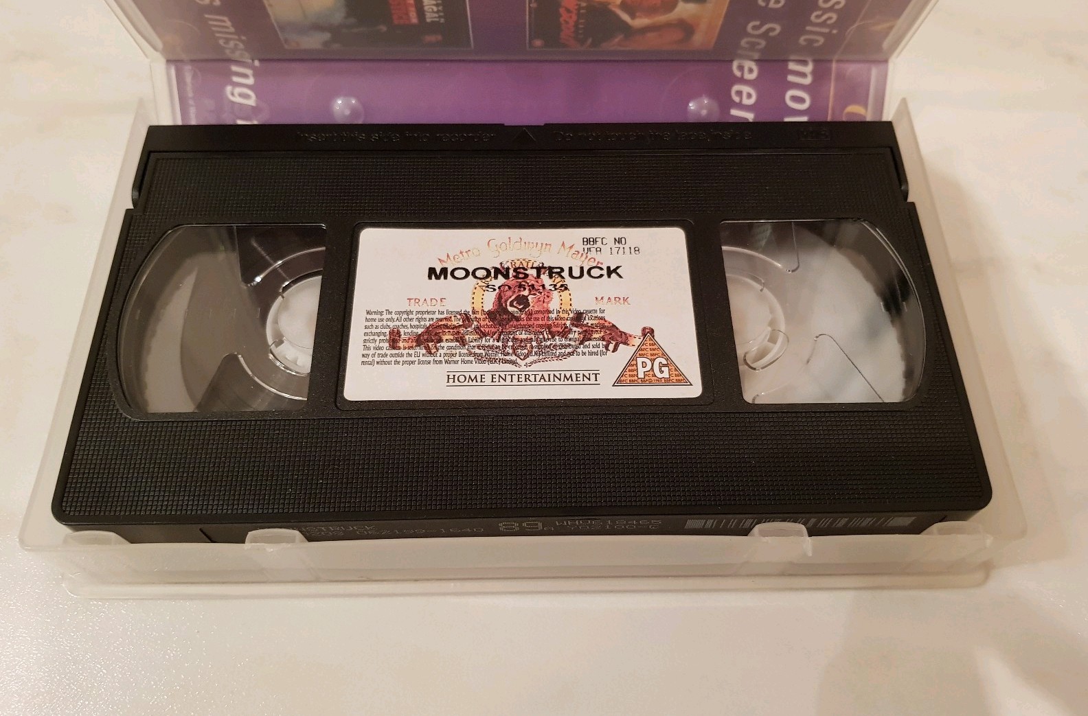 MOONSTRUCK VHS PAL VIDEO TAPE STARRING CHER NICOLAS CAGE OLYMPIA ...