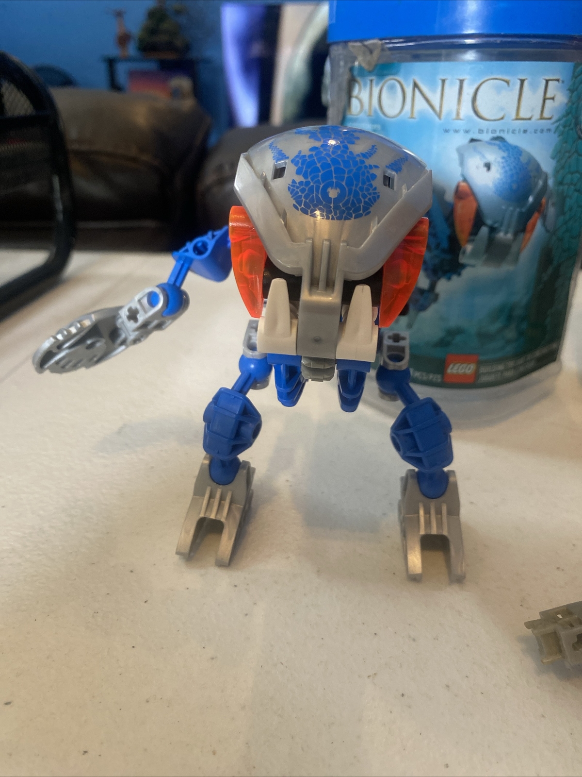 LEGO BIONICLE: Toa Vakama (8601) & Gahlok-kal (8578) figures & canister ...