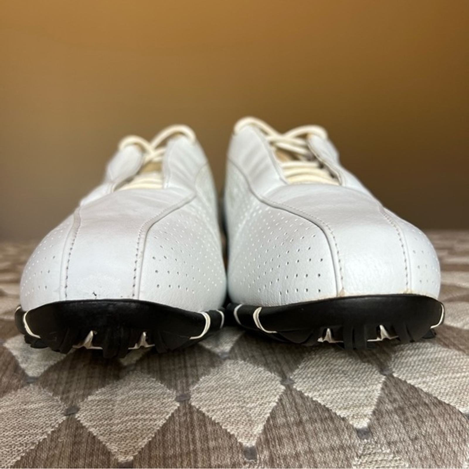 NIKE AIR Tac Spikeless White & Tan Golf Shoes Women’s… - Gem