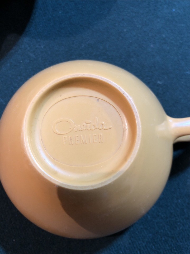 4 Vintage ONEIDA PREMIER Melmac Coffee Cups Harvest gold | eBay