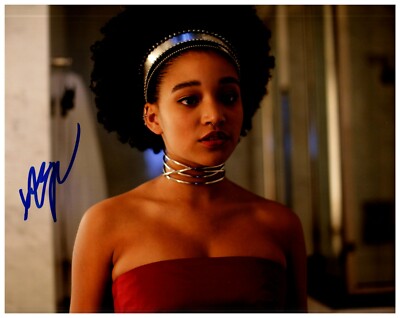 ~~ AMANDLA STENBERG Authentic Hand-Signed "THE DARKEST MINDS" 8x10 ...