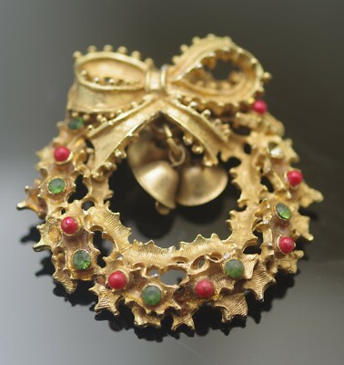 LJM LAURENTIAN JEWELRY VINTAGE WREATH WITH BELLS CHRISTMAS BROOCH ...