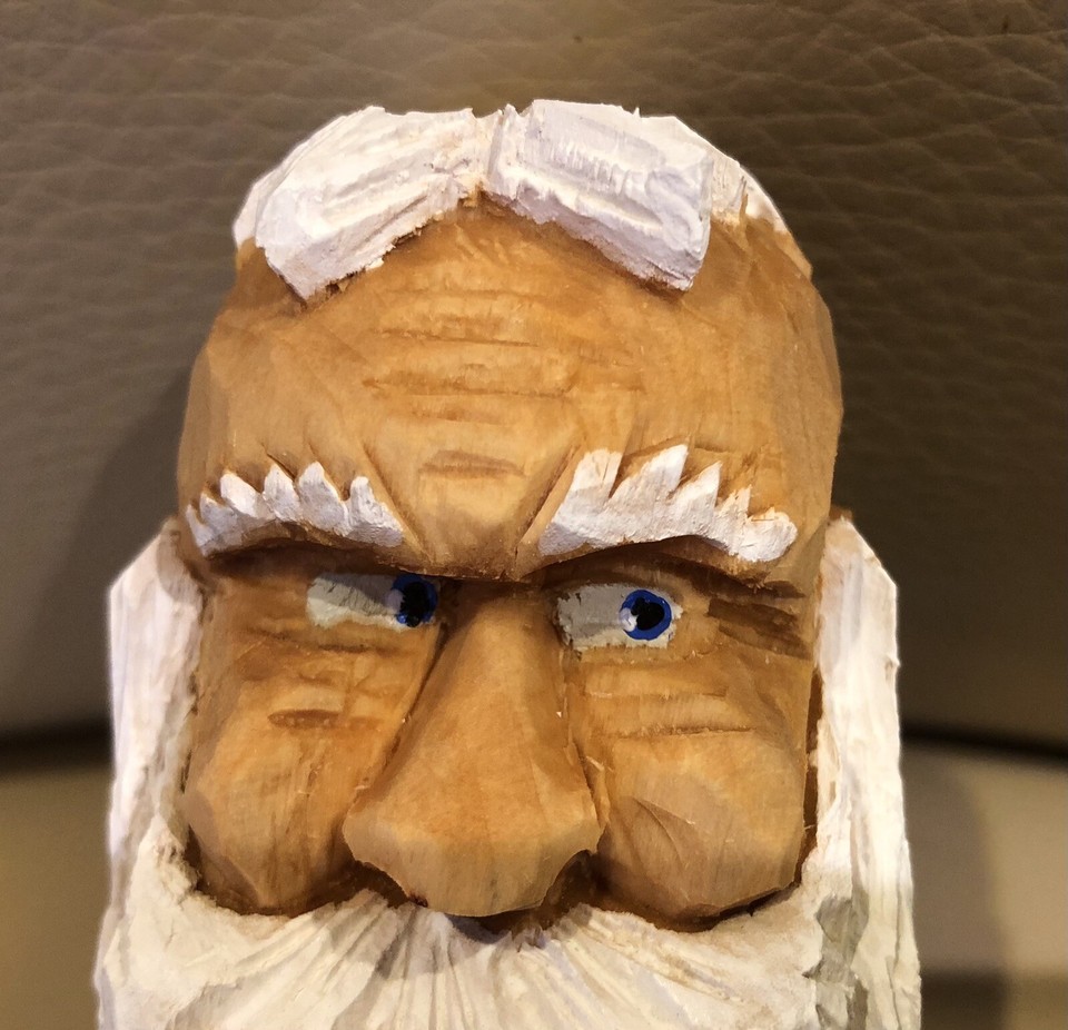 4.5” FOLK ART BLUE WHITE SANTA CLAUS HANDCARVED WOOD FIGURINE NC ARTIST ...