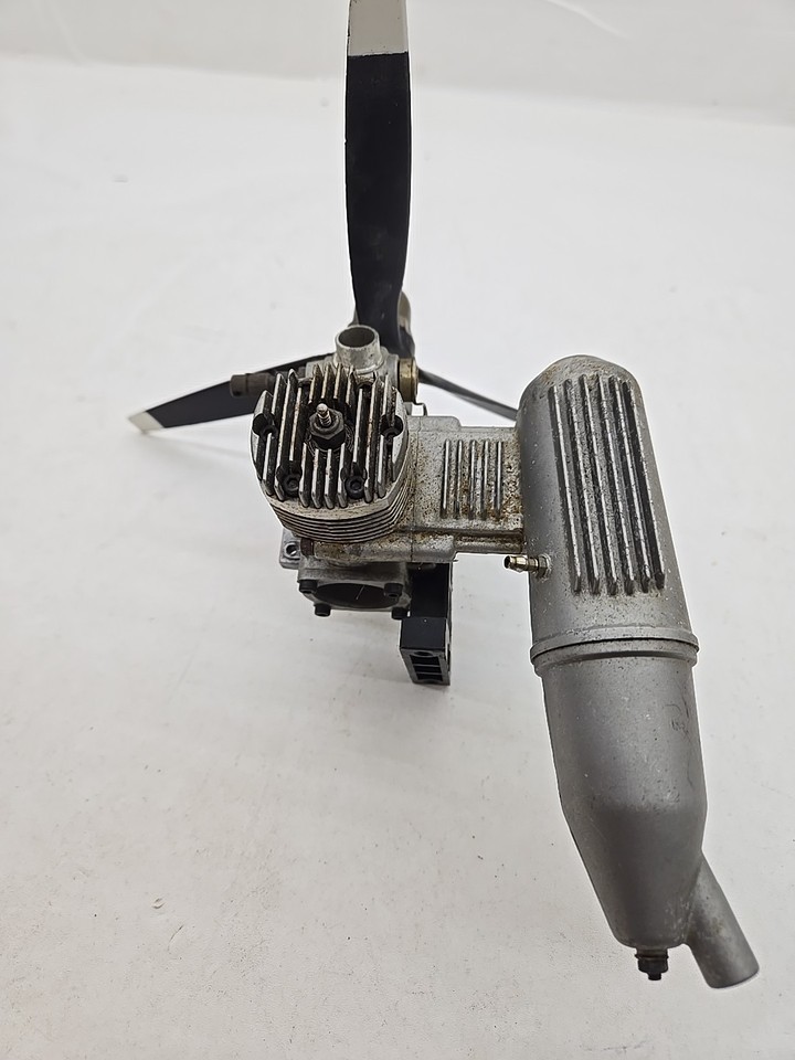 Thunder Tiger Pro 46 Engine w/ Muffler & Glow Plug M8 #4 | eBay